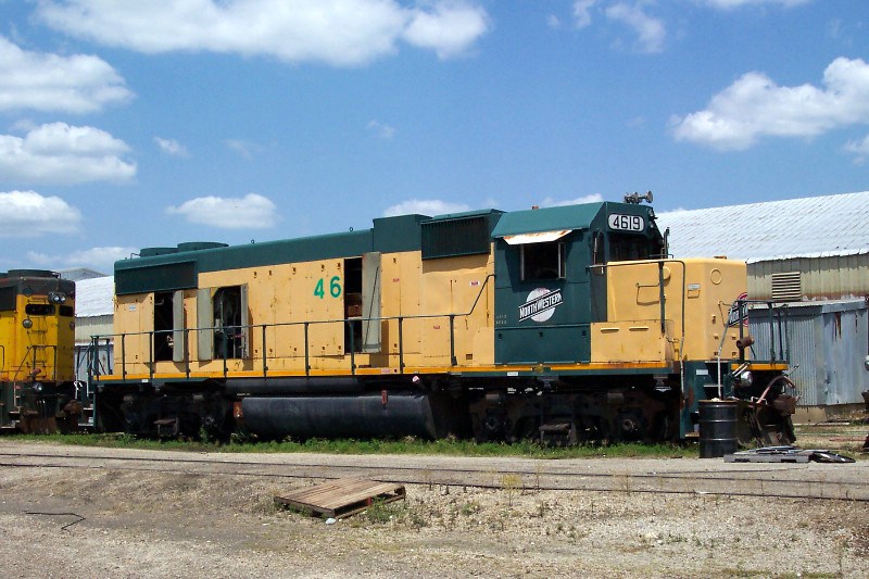 CNW 4619 under repair